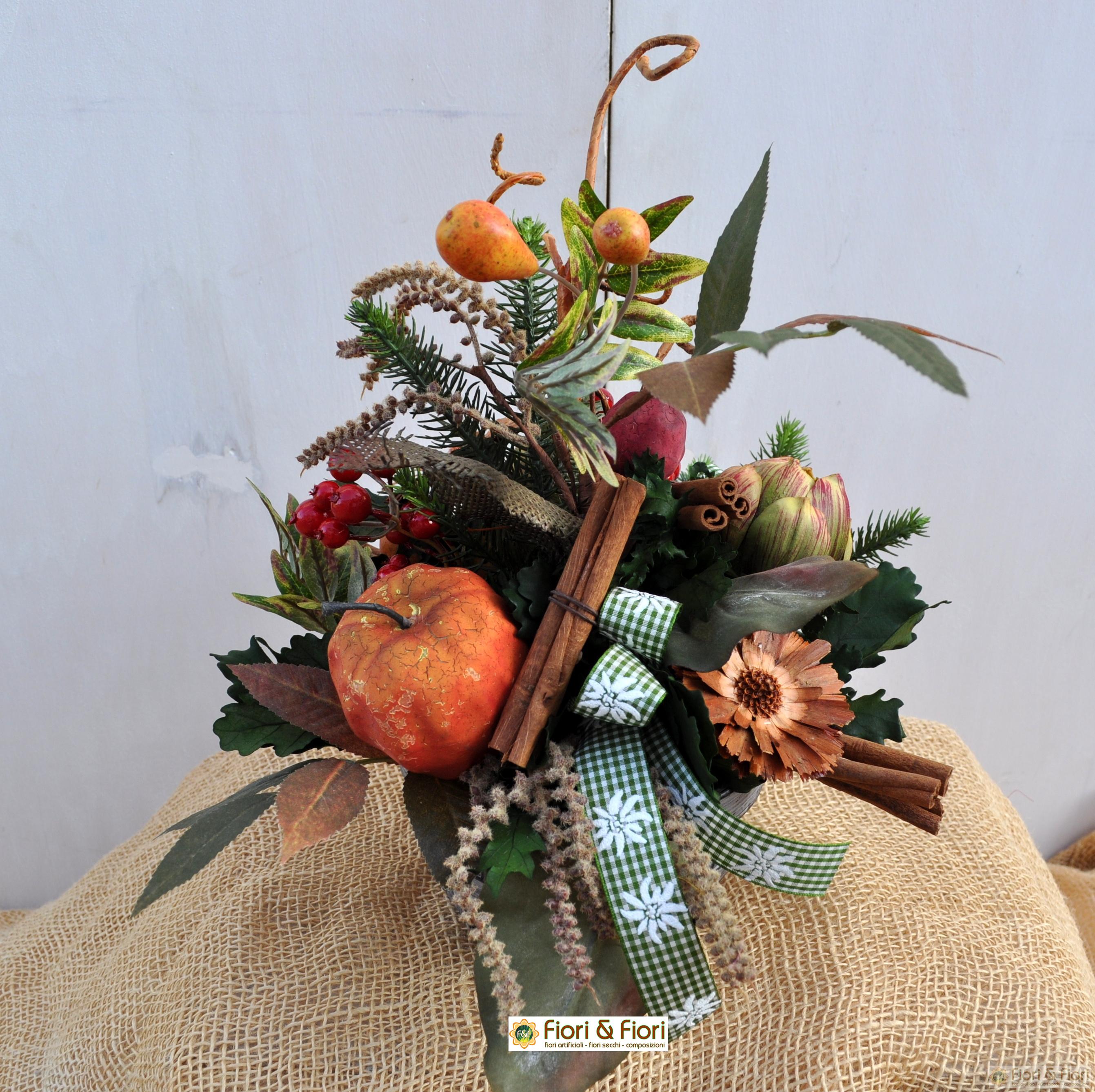 Composizioni con fiori finti per decorazioni di interni Composizioni con fiori finti per decorazioni di interni