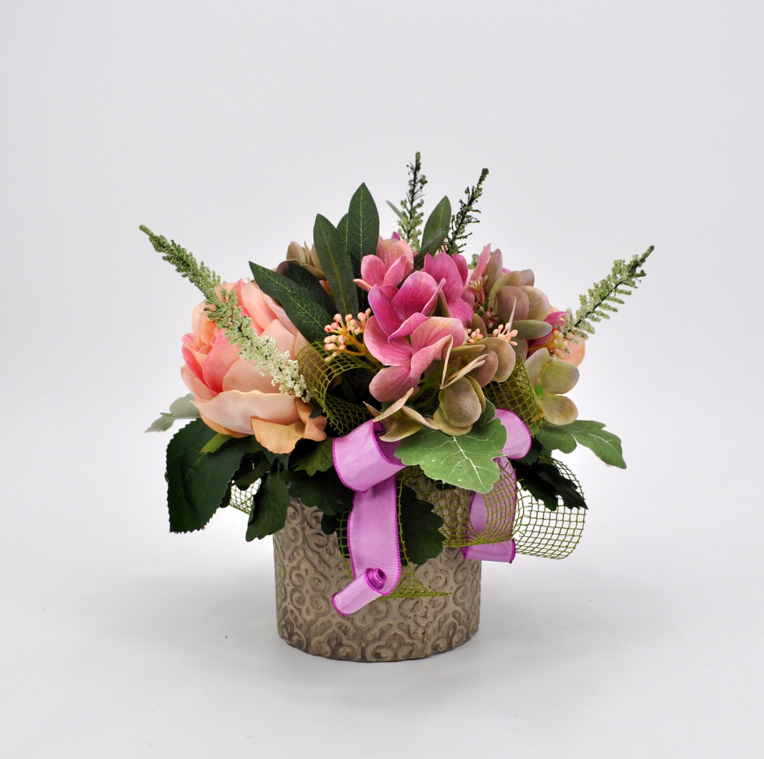 Composizioni con fiori finti per decorazioni di interni Composizioni con fiori finti per decorazioni di interni