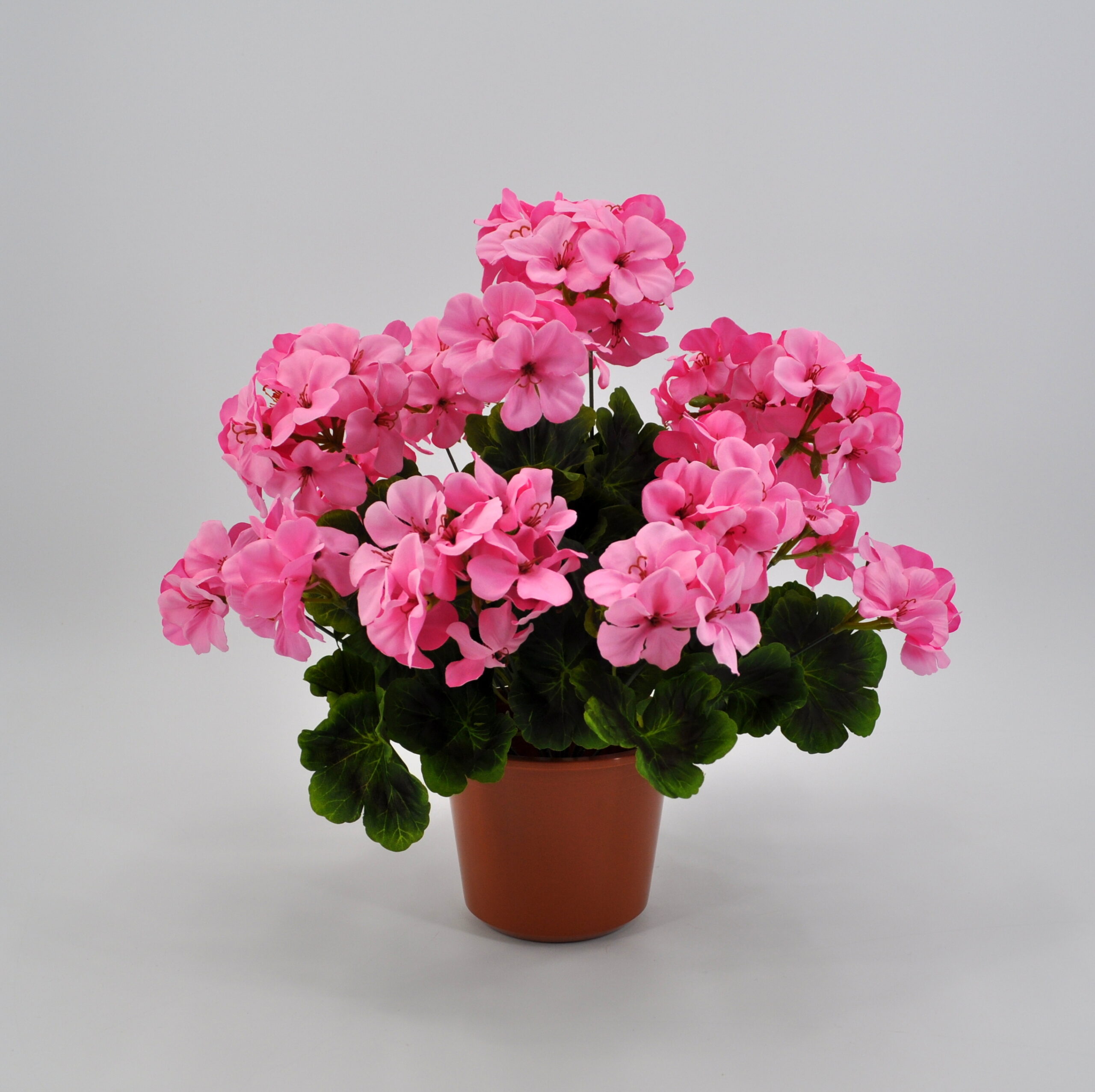 Geranio artificiale lux rosa per decorare balconi e terrazzi